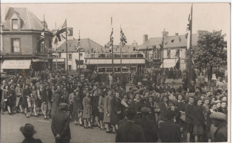 Victory Parade, 1945 | World War 2, The 1940s, Bus/Coach, Photo ...