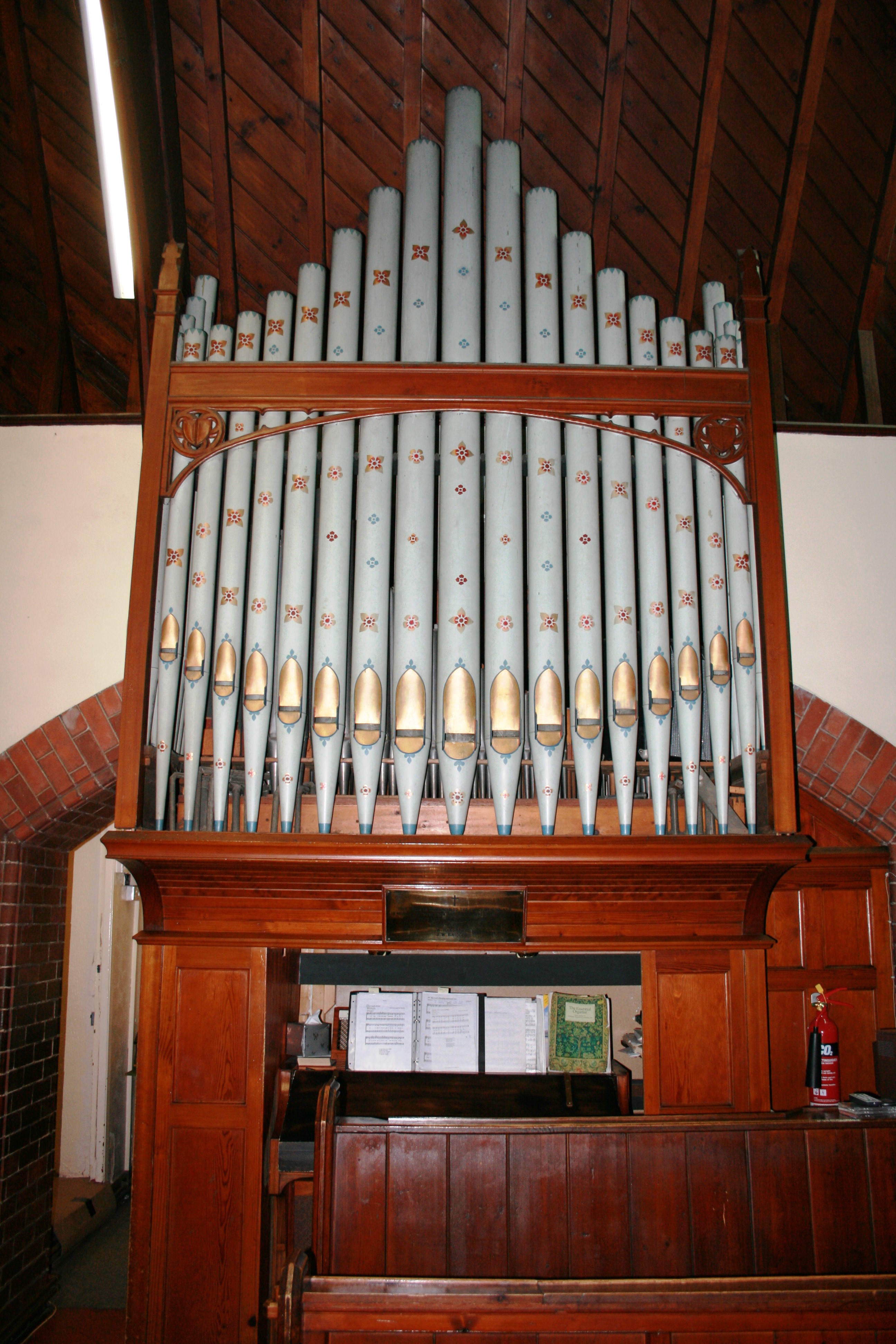 Memorial Organ - Saint David's Church, Beaufort, Ebbw Vale | Organ ...