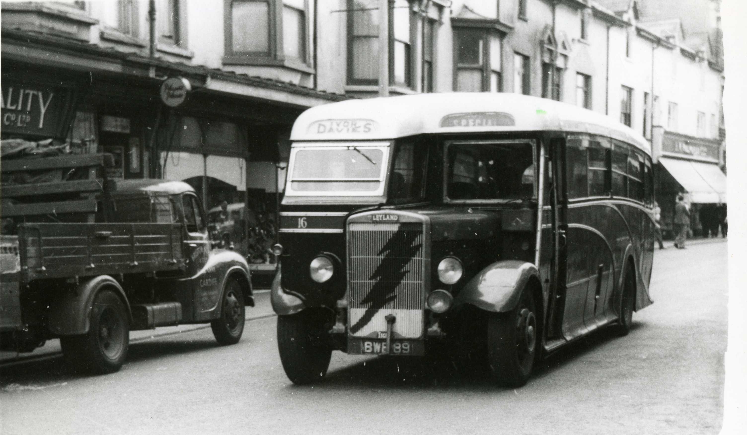 Ivor Davies Bus Tredegar | Bus/Coach, Photo, Commercial, The 1950s ...